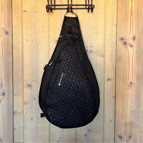 Sherpani | Bags | Sherpani Espritle Sling Black Backpack Crossbody ...